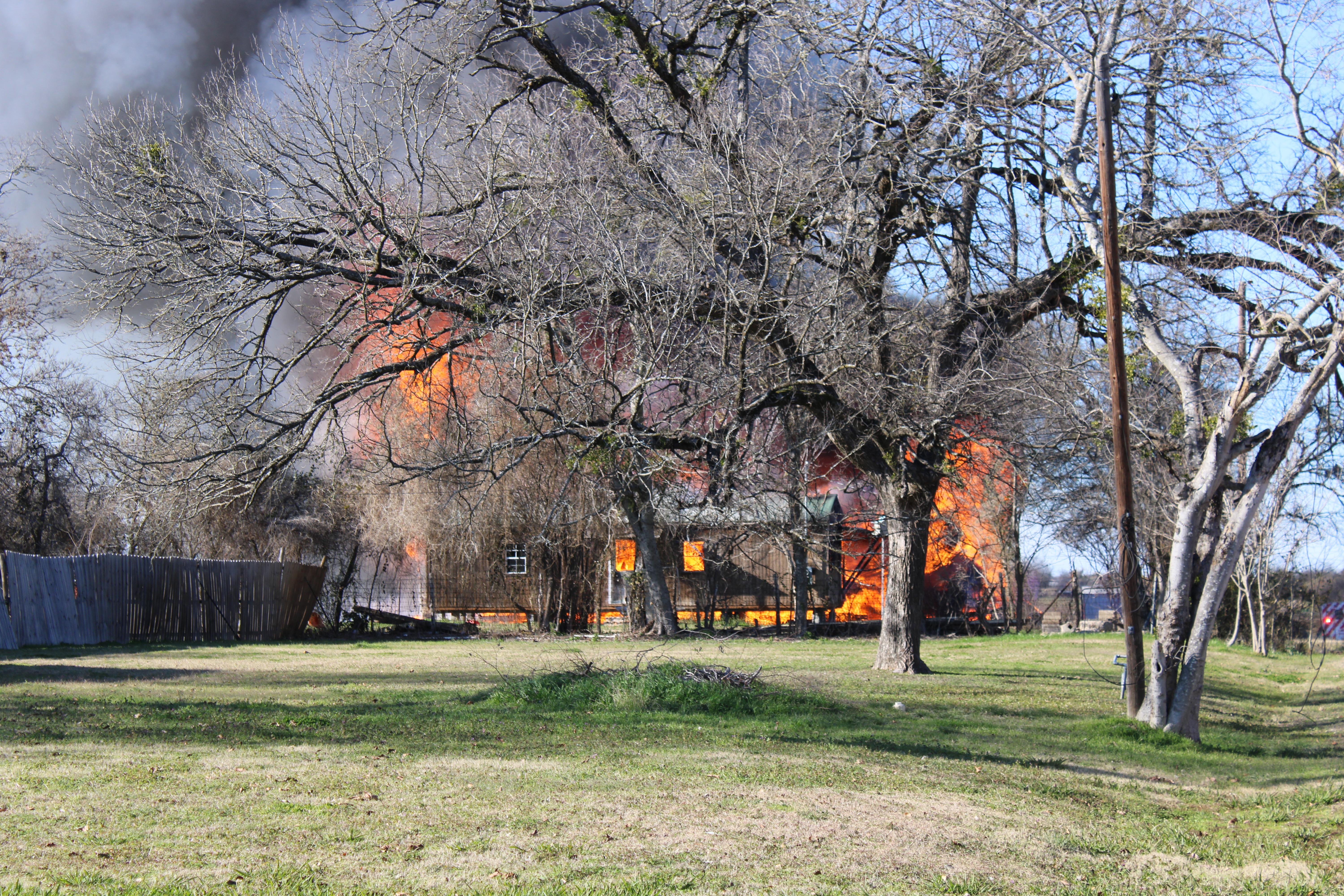 Groesbeck Structure Engulfed in Flames | Groesbeck Journal