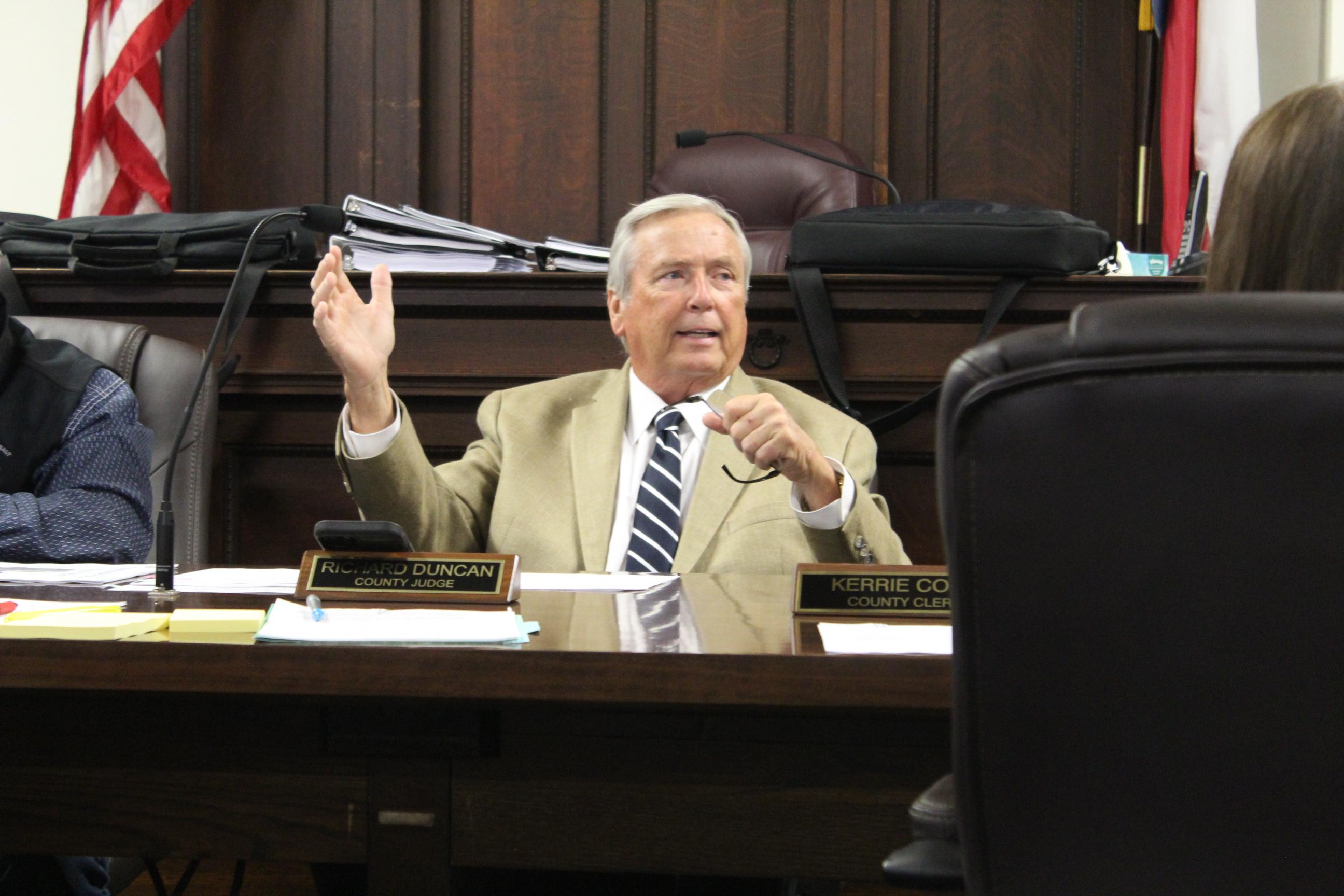 Ditch-Spraying Plans Die in 3-2 Vote at Commissioners Court | Groesbeck ...