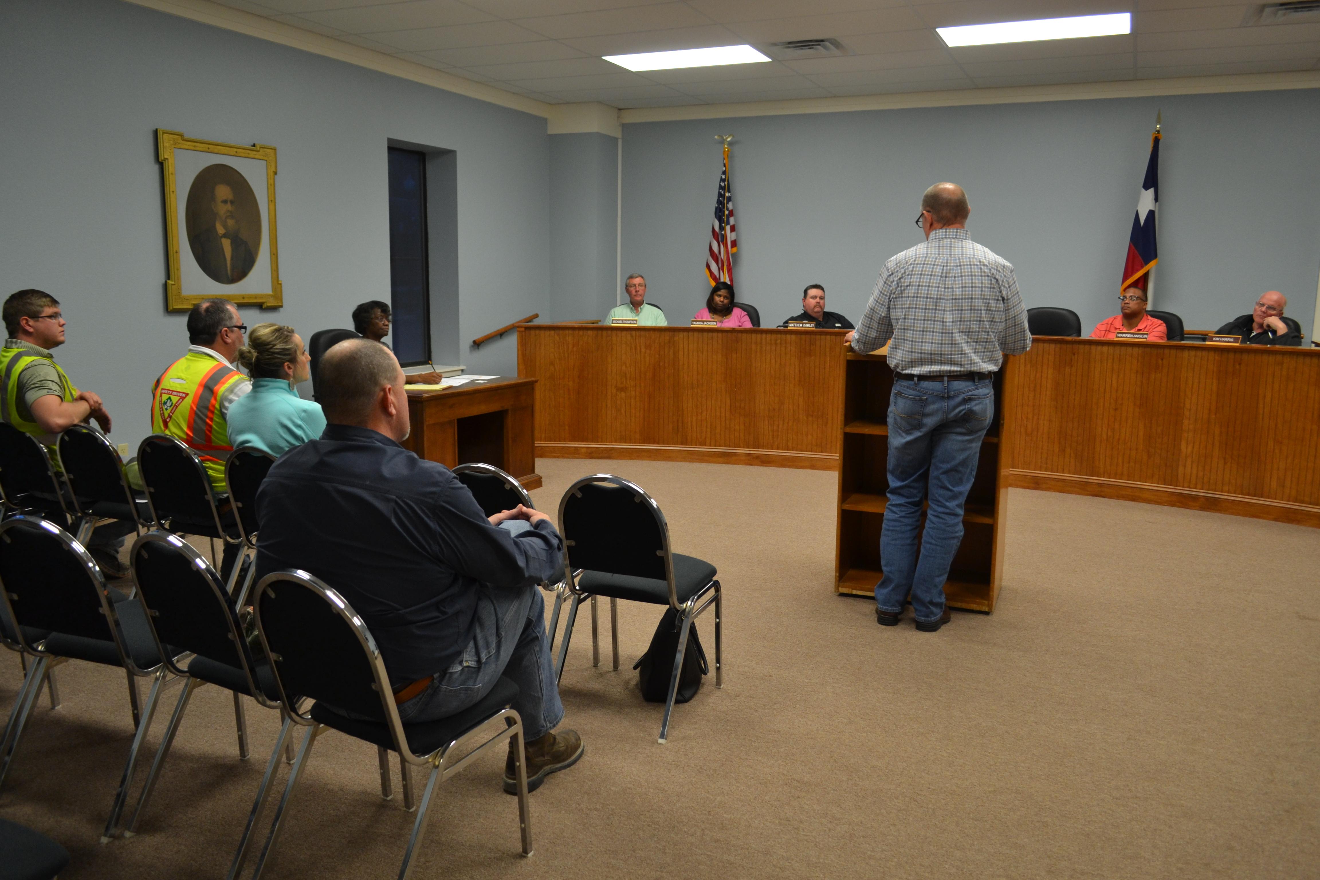 Groesbeck Council discusses sanitation contract options | Groesbeck Journal